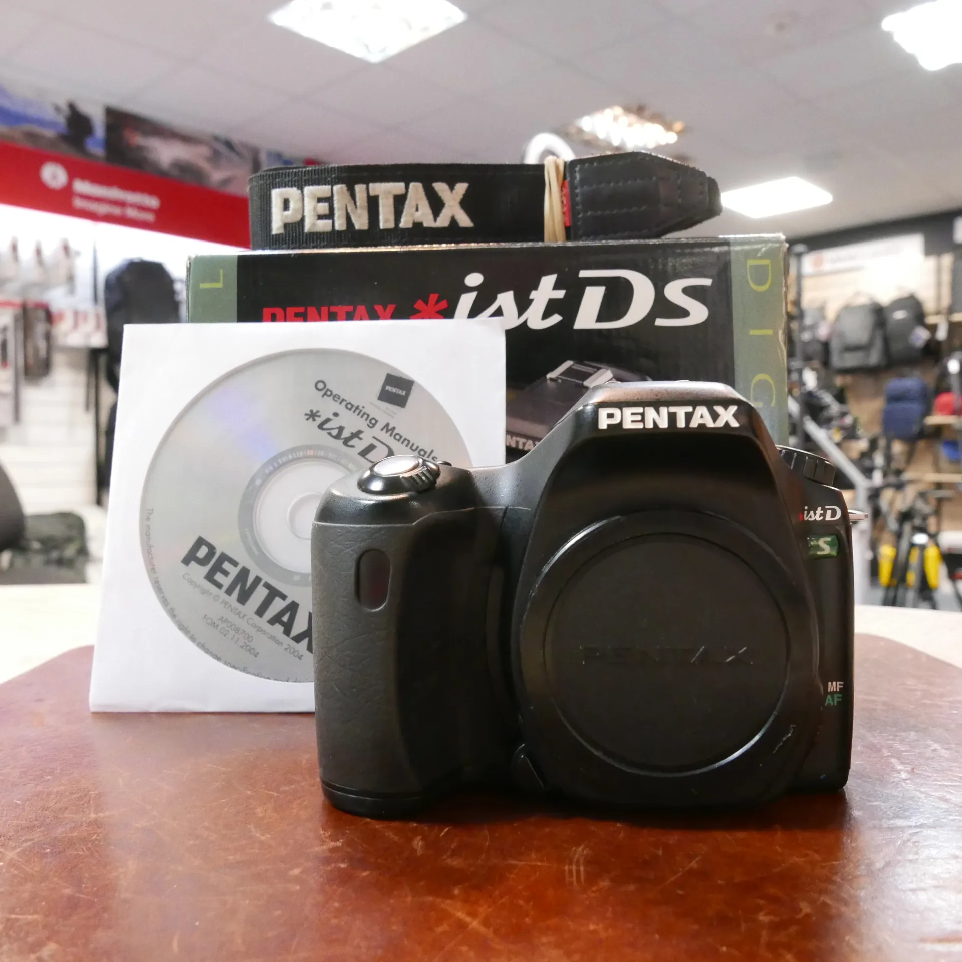 Used Pentax istD S Digital Body - 1 Year GTEE